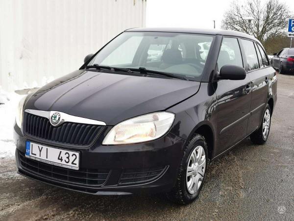Black Skoda Fabia 2011 in Vilnius, with an engine capacity of 1.20 L and mileage of 193 thousand km for 1500 €, photo 1 on AUTOMOTO.COM.LV