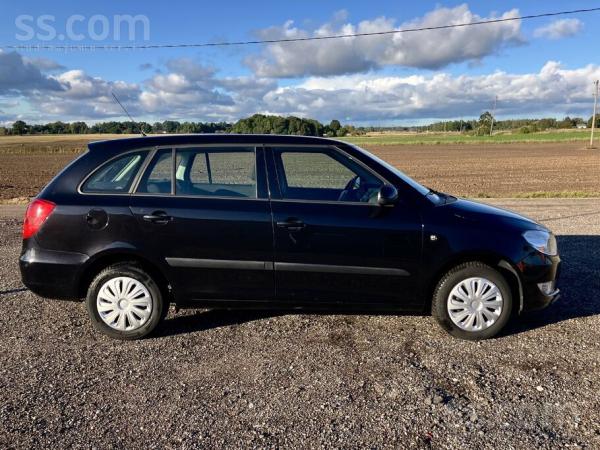 Melns Skoda Fabia 2011 Talsi, ar dzinēja tilpumu 1.40 L un nobraukumu 236 tūkst. km par 3999 €, foto 2 vietnē AUTOMOTO.COM.LV