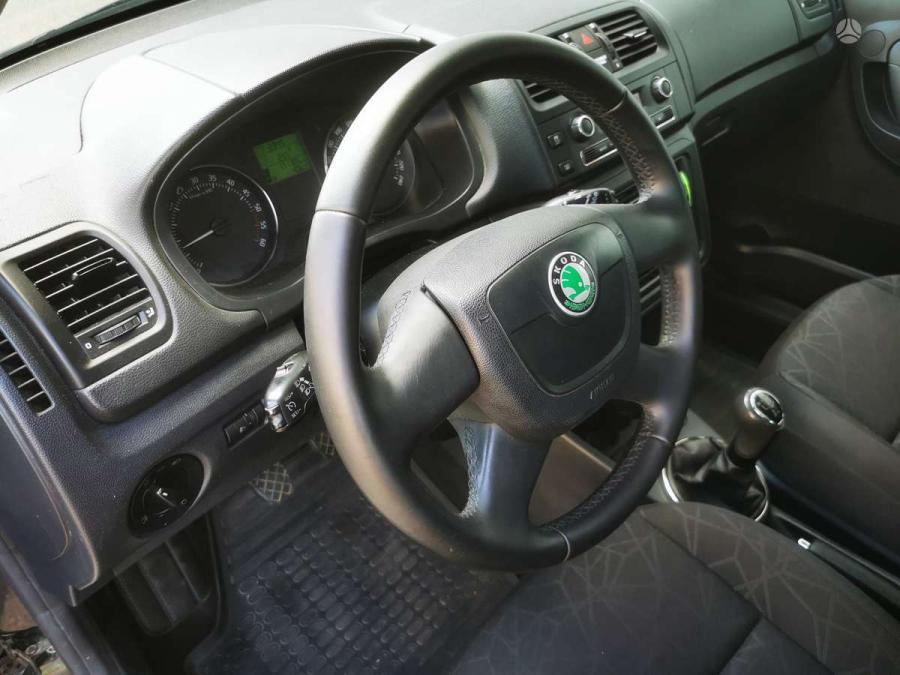 Melns Skoda Fabia 2011 Klaipėda, ar dzinēja tilpumu 1.60 L un nobraukumu 171 tūkst. km par 3350 €, foto 25 vietnē AUTOMOTO.COM.LV