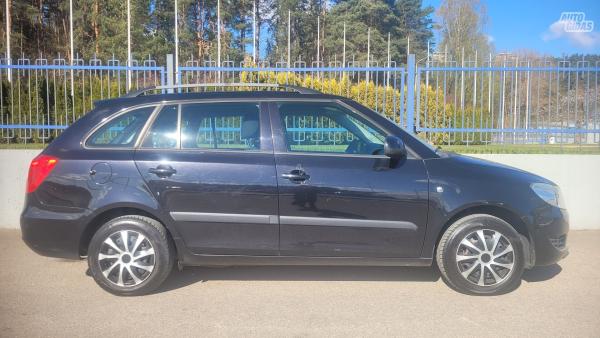 Melns Skoda Fabia 2011 Viļņa, ar dzinēja tilpumu 1.40 L un nobraukumu 205 tūkst. km par 2888 €, foto 4 vietnē AUTOMOTO.COM.LV
