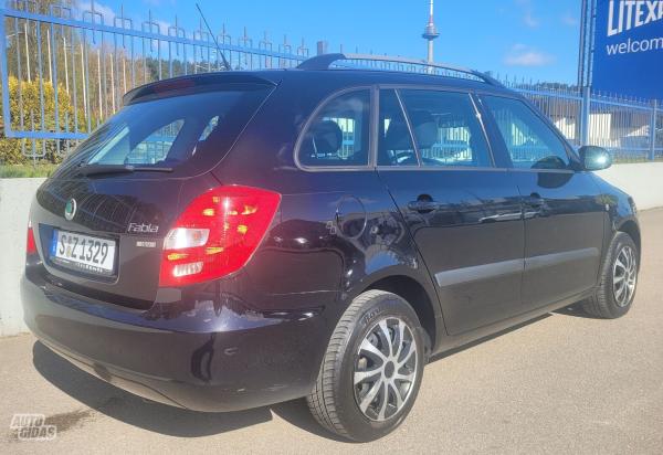 Melns Skoda Fabia 2011 Viļņa, ar dzinēja tilpumu 1.40 L un nobraukumu 205 tūkst. km par 2888 €, foto 5 vietnē AUTOMOTO.COM.LV