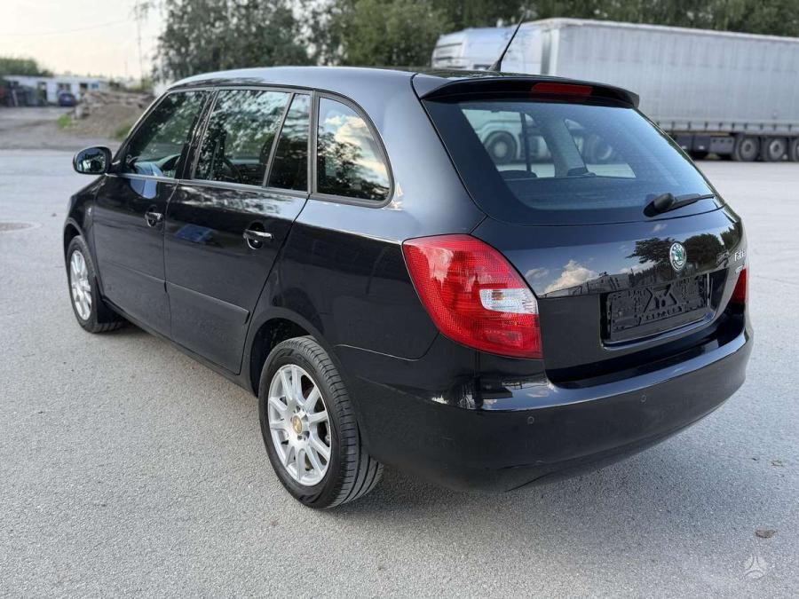 Melns Skoda Fabia 2011 Šauļi, ar dzinēja tilpumu 1.20 L un nobraukumu 254 tūkst. km par 2600 €, foto 4 vietnē AUTOMOTO.COM.LV
