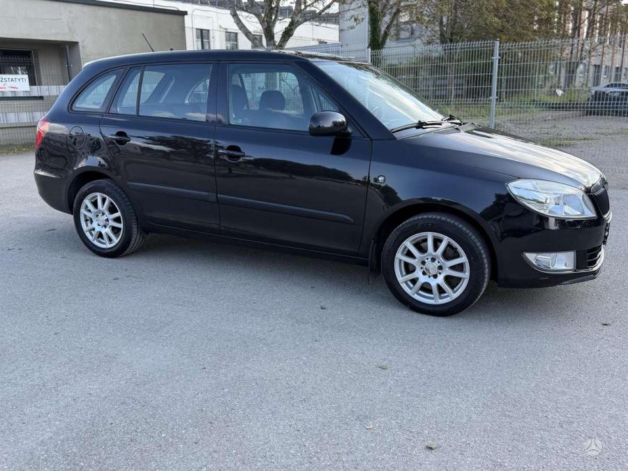 Melns Skoda Fabia 2011 Šauļi, ar dzinēja tilpumu 1.20 L un nobraukumu 254 tūkst. km par 2600 €, foto 8 vietnē AUTOMOTO.COM.LV