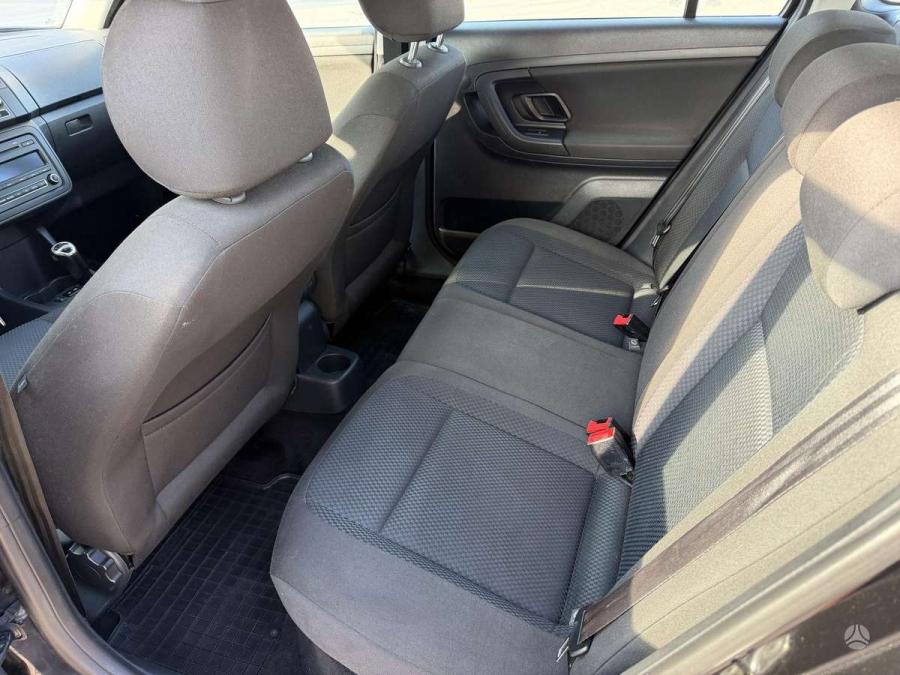 Melns Skoda Fabia 2011 Šauļi, ar dzinēja tilpumu 1.20 L un nobraukumu 254 tūkst. km par 2600 €, foto 11 vietnē AUTOMOTO.COM.LV