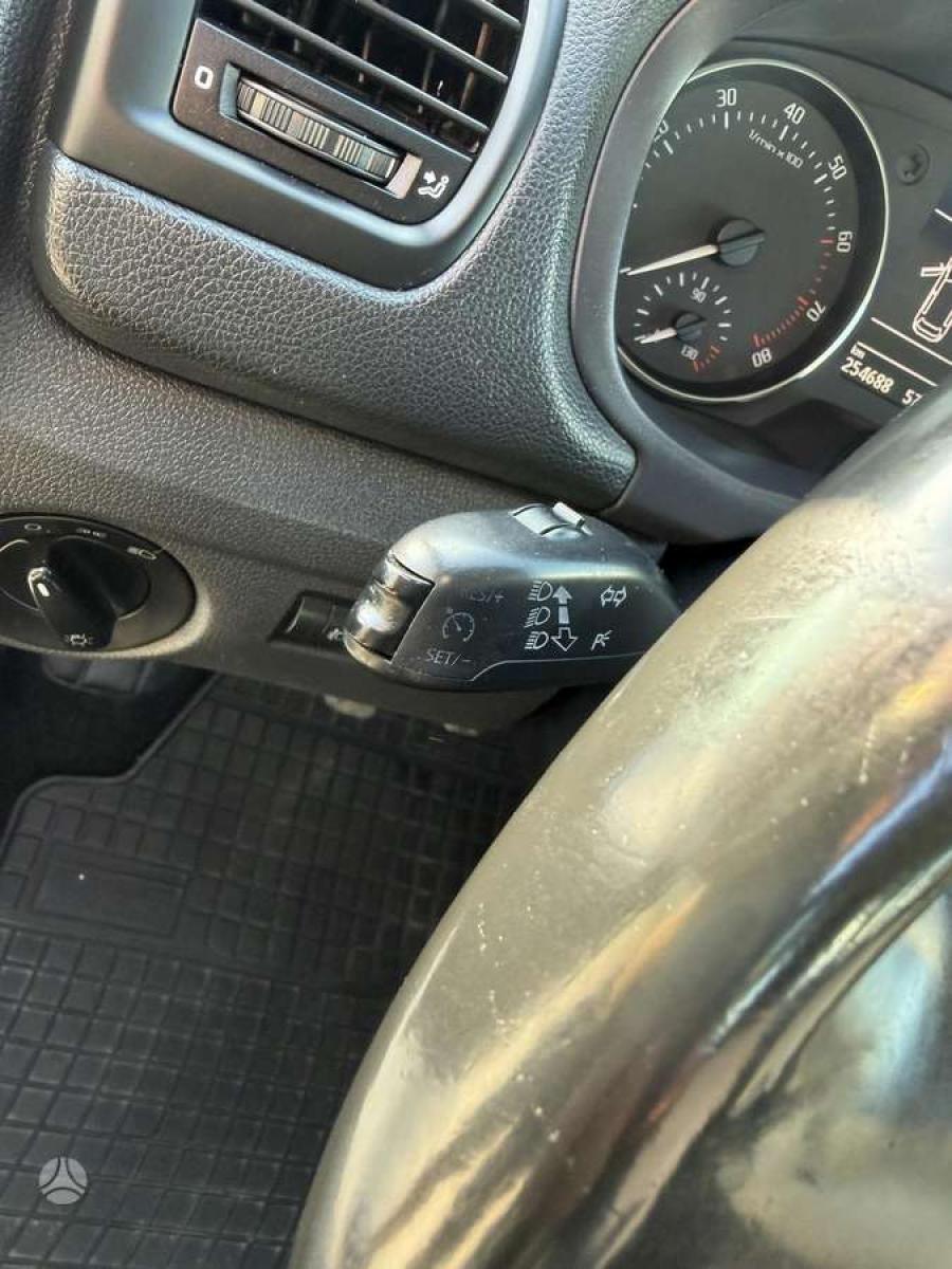 Melns Skoda Fabia 2011 Šauļi, ar dzinēja tilpumu 1.20 L un nobraukumu 254 tūkst. km par 2600 €, foto 18 vietnē AUTOMOTO.COM.LV