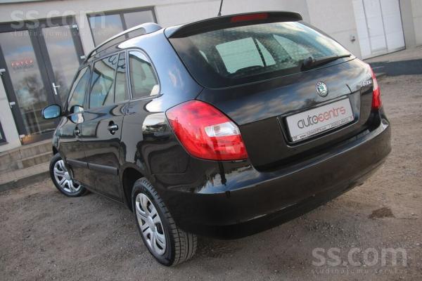 Melns Skoda Fabia 2012 Tukums, ar dzinēja tilpumu 1.60 L un nobraukumu 216 tūkst. km par 3568 €, foto 4 vietnē AUTOMOTO.COM.LV