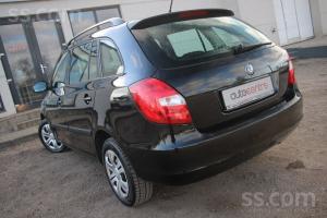 Melns Skoda Fabia 2012 Tukums, ar dzinēja tilpumu 1.60 L un nobraukumu 216 tūkst. km par 3568 €, foto 5 vietnē AUTOMOTO.COM.LV