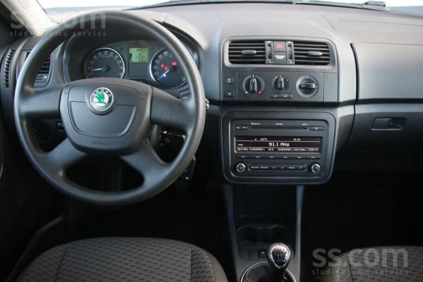 Melns Skoda Fabia 2012 Tukums, ar dzinēja tilpumu 1.60 L un nobraukumu 216 tūkst. km par 3568 €, foto 9 vietnē AUTOMOTO.COM.LV