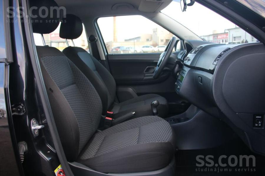 Melns Skoda Fabia 2012 Tukums, ar dzinēja tilpumu 1.60 L un nobraukumu 216 tūkst. km par 3568 €, foto 11 vietnē AUTOMOTO.COM.LV
