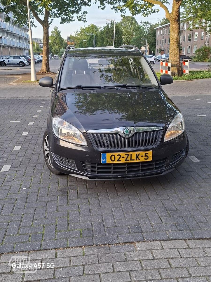 Black Skoda Fabia 2013 in Kaunas, with an engine capacity of 1.20 L and mileage of 218 thousand km for 3050 €, photo 3 on AUTOMOTO.COM.LV