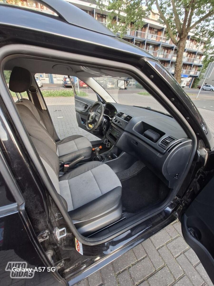 Black Skoda Fabia 2013 in Kaunas, with an engine capacity of 1.20 L and mileage of 218 thousand km for 3050 €, photo 11 on AUTOMOTO.COM.LV