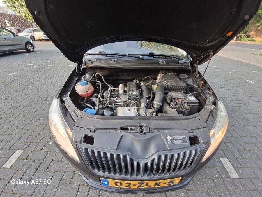 Black Skoda Fabia 2013 in Kaunas, with an engine capacity of 1.20 L and mileage of 218 thousand km for 3050 €, photo 12 on AUTOMOTO.COM.LV