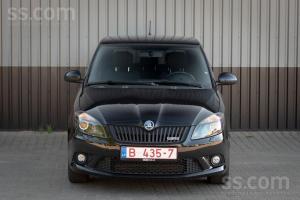 Melns Skoda Fabia 2013 Talsi, ar dzinēja tilpumu 1.40 L un nobraukumu 148 tūkst. km par 6490 €, foto 3 vietnē AUTOMOTO.COM.LV