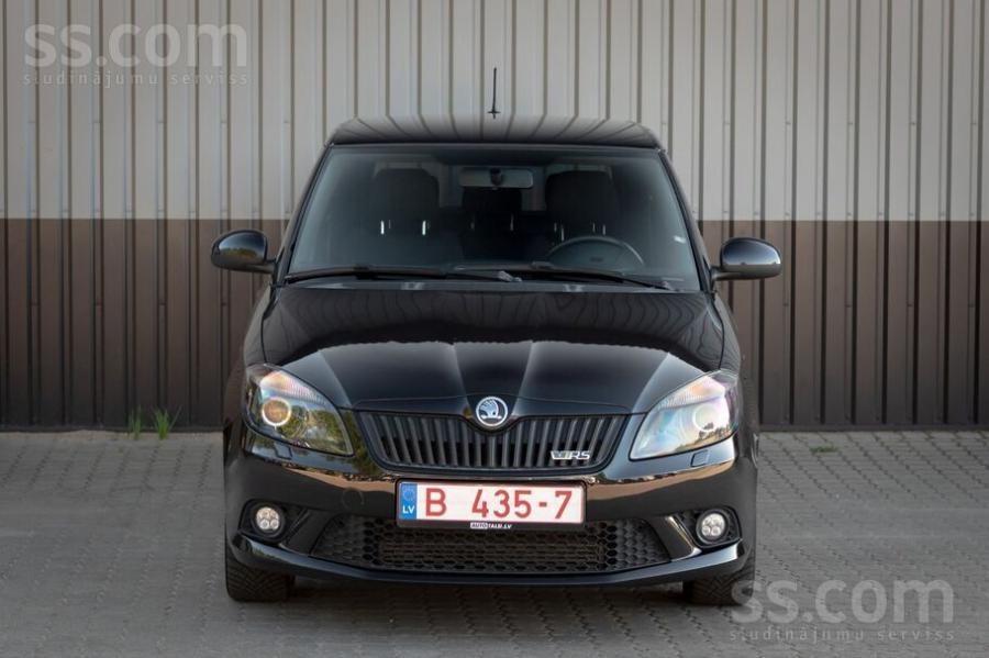 Melns Skoda Fabia 2013 Talsi, ar dzinēja tilpumu 1.40 L un nobraukumu 148 tūkst. km par 6490 €, foto 3 vietnē AUTOMOTO.COM.LV