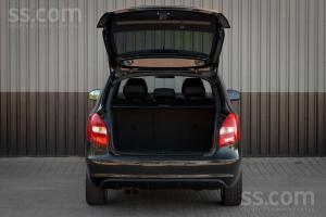 Melns Skoda Fabia 2013 Talsi, ar dzinēja tilpumu 1.40 L un nobraukumu 148 tūkst. km par 6490 €, foto 7 vietnē AUTOMOTO.COM.LV