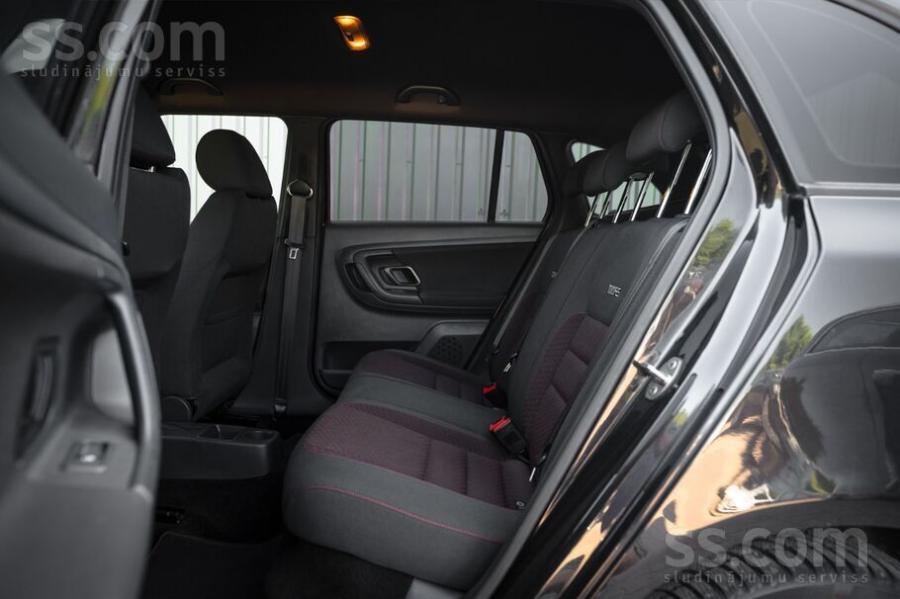 Melns Skoda Fabia 2013 Talsi, ar dzinēja tilpumu 1.40 L un nobraukumu 148 tūkst. km par 6490 €, foto 11 vietnē AUTOMOTO.COM.LV