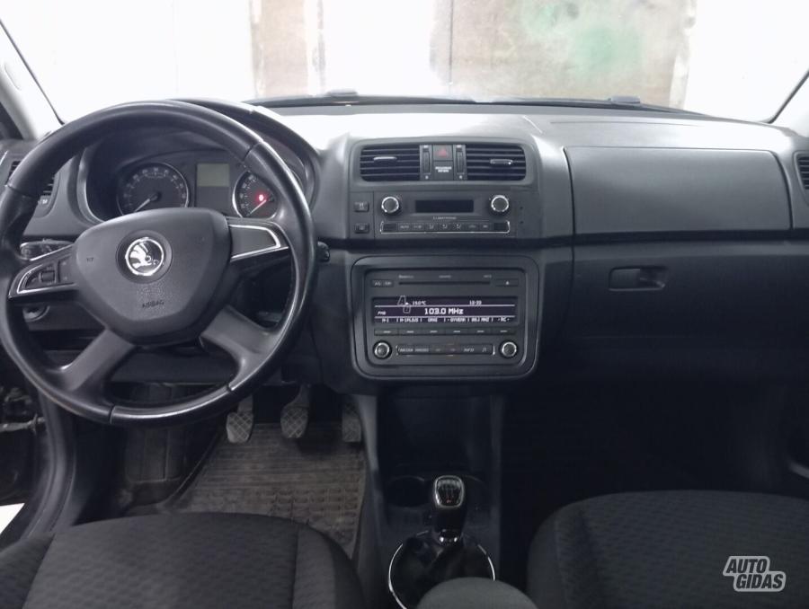 Black Skoda Fabia 2013 in Panevezys, with an engine capacity of 1.20 L and mileage of 304 thousand km for 2650 €, photo 8 on AUTOMOTO.COM.LV