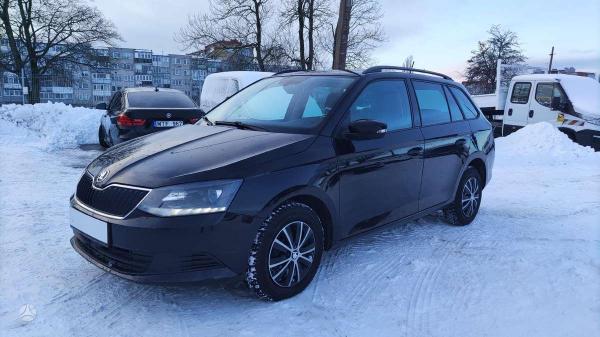 Black Skoda Fabia 2015 in Klaipeda, with an engine capacity of 1.42 L and mileage of 232 thousand km for 5150 €, photo 1 on AUTOMOTO.COM.LV