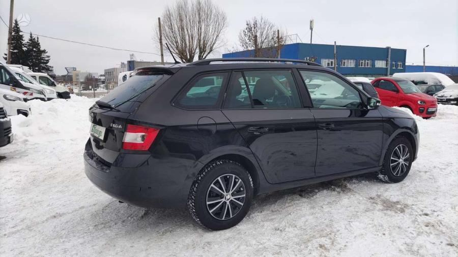 Melns Skoda Fabia 2015 Klaipėda, ar dzinēja tilpumu 1.42 L un nobraukumu 230 tūkst. km par 4950 €, foto 6 vietnē AUTOMOTO.COM.LV