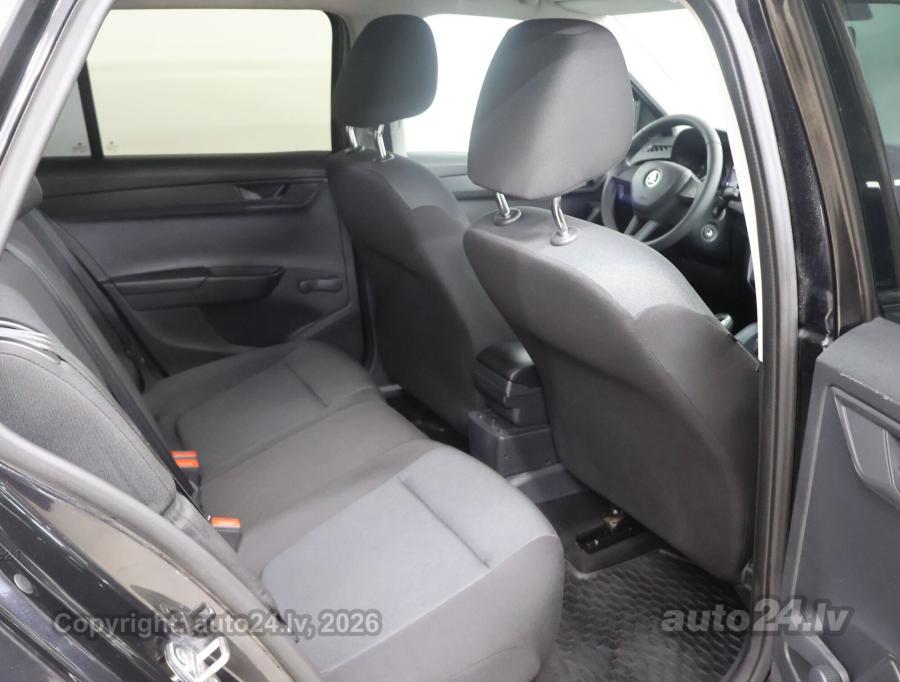 Melns Skoda Fabia 2015 Tallina, ar dzinēja tilpumu 1.20 L un nobraukumu 108 tūkst. km par 4900 €, foto 10 vietnē AUTOMOTO.COM.LV