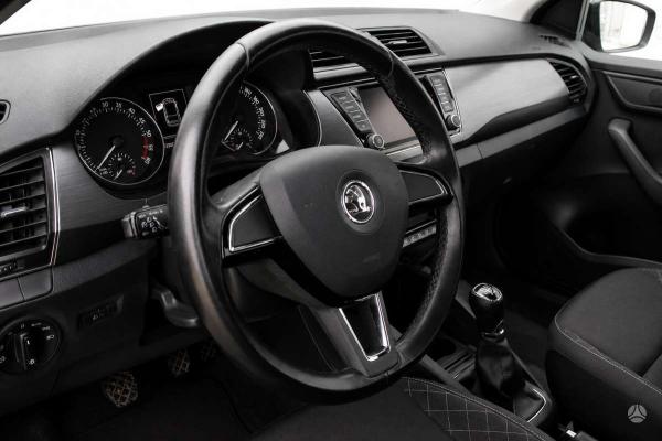 Melns Skoda Fabia 2015 Viļņa, ar dzinēja tilpumu 1.40 L un nobraukumu 221 tūkst. km par 5300 €, foto 5 vietnē AUTOMOTO.COM.LV