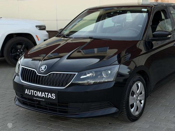 Melns Skoda Fabia 2015 Kretinga, ar dzinēja tilpumu 1.42 L un nobraukumu 212 tūkst. km par 6100 €, foto 3 vietnē AUTOMOTO.COM.LV