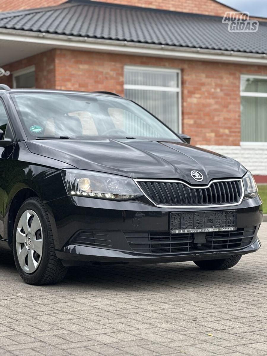 Black Skoda Fabia 2017 in Vilnius, with an engine capacity of 1.40 L and mileage of 150 thousand km for 7250 €, photo 3 on AUTOMOTO.COM.LV
