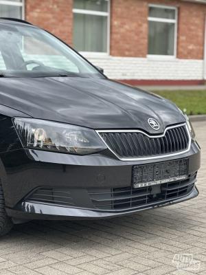 Black Skoda Fabia 2017 in Vilnius, with an engine capacity of 1.40 L and mileage of 150 thousand km for 7250 €, photo 4 on AUTOMOTO.COM.LV