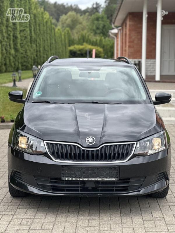 Black Skoda Fabia 2017 in Vilnius, with an engine capacity of 1.40 L and mileage of 150 thousand km for 7250 €, photo 4 on AUTOMOTO.COM.LV