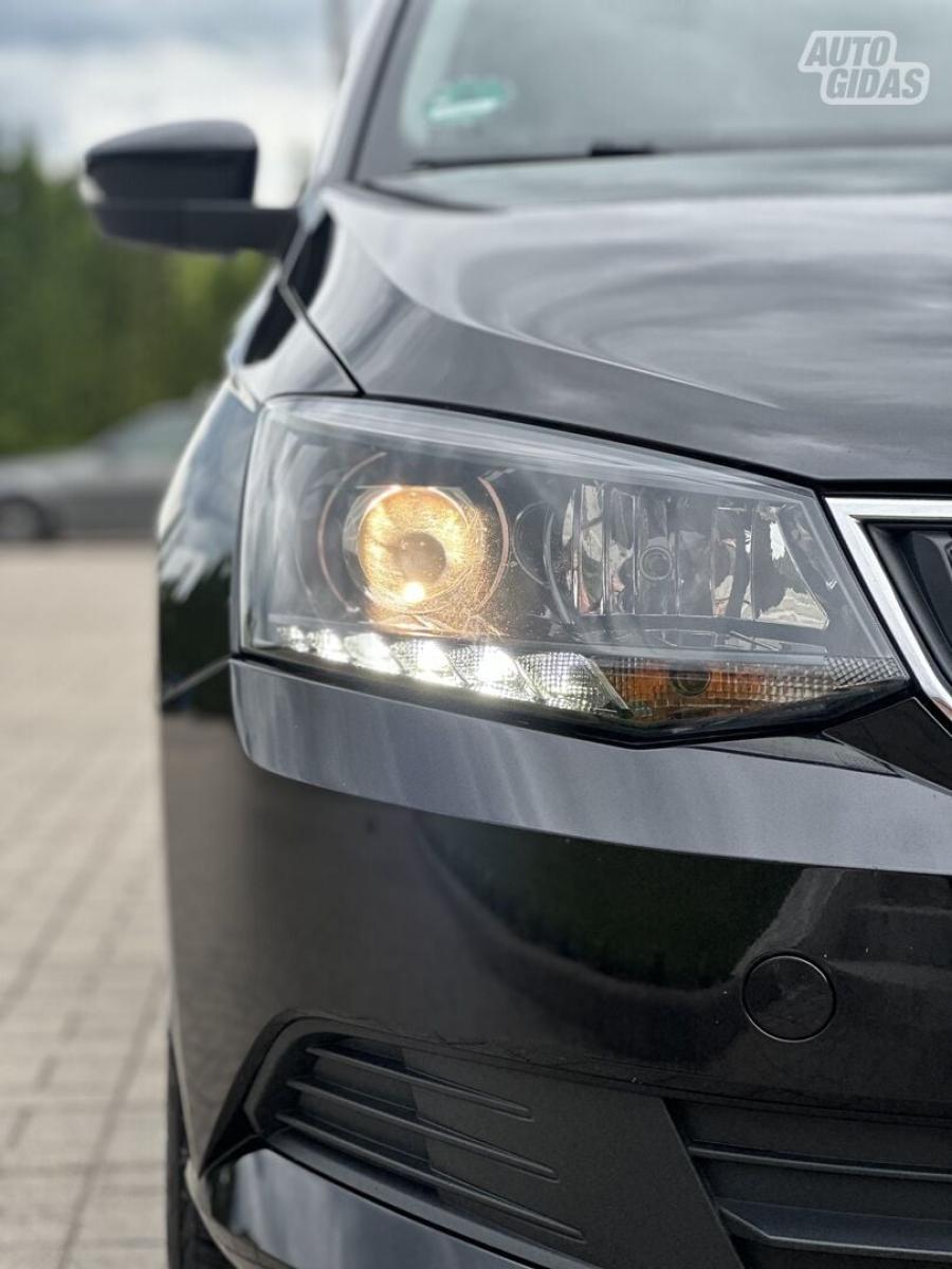 Black Skoda Fabia 2017 in Vilnius, with an engine capacity of 1.40 L and mileage of 150 thousand km for 7250 €, photo 6 on AUTOMOTO.COM.LV