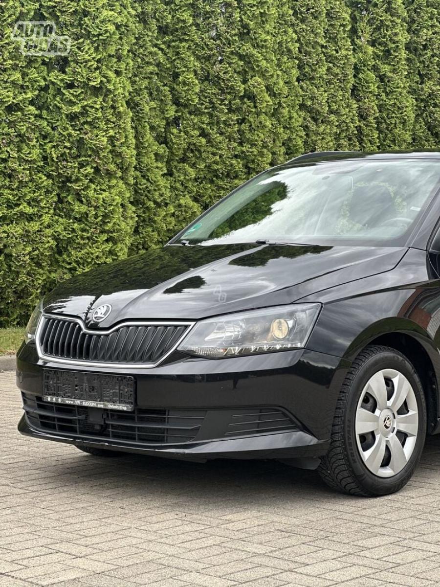Black Skoda Fabia 2017 in Vilnius, with an engine capacity of 1.40 L and mileage of 150 thousand km for 7250 €, photo 9 on AUTOMOTO.COM.LV