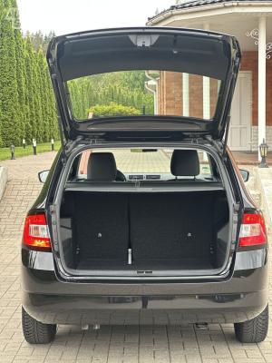 Black Skoda Fabia 2017 in Vilnius, with an engine capacity of 1.40 L and mileage of 150 thousand km for 7250 €, photo 21 on AUTOMOTO.COM.LV