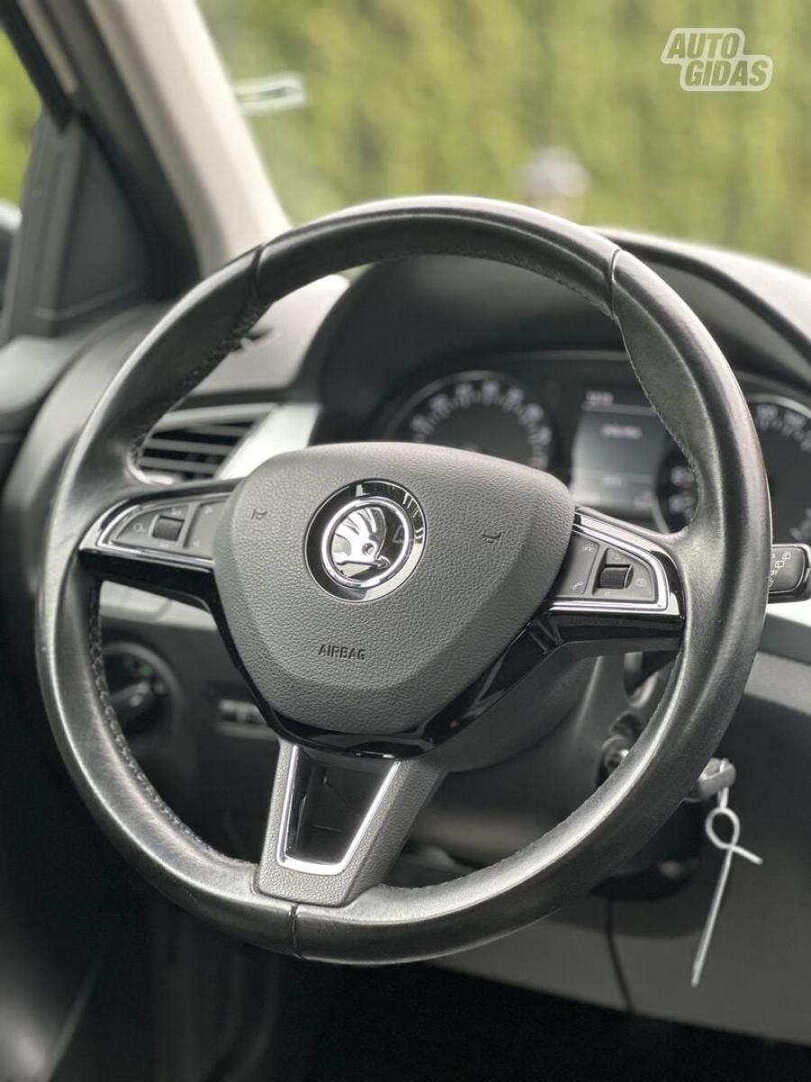 Black Skoda Fabia 2017 in Vilnius, with an engine capacity of 1.40 L and mileage of 150 thousand km for 7250 €, photo 31 on AUTOMOTO.COM.LV