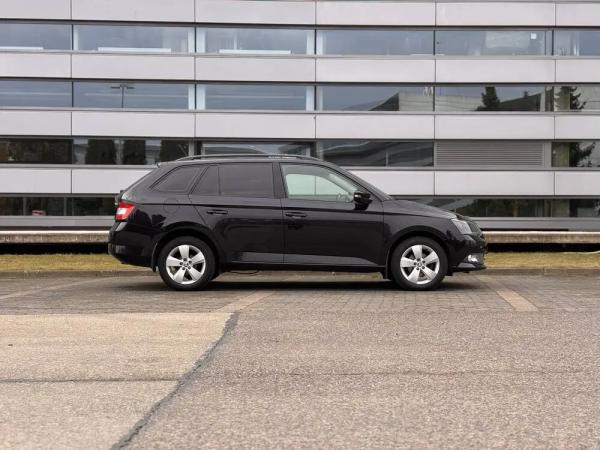 Black Skoda Fabia 2017 in Riga, with an engine capacity of 1.40 L and mileage of 185 thousand km for 5600 €, photo 6 on AUTOMOTO.COM.LV