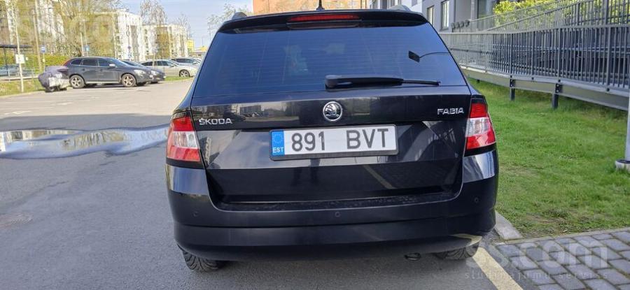Melns Skoda Fabia 2017 Tallina, ar dzinēja tilpumu 1.40 L un nobraukumu 139 tūkst. km par 6900 €, foto 9 vietnē AUTOMOTO.COM.LV