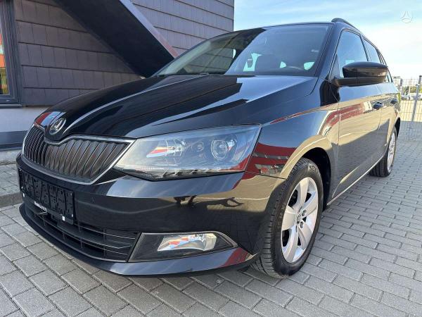 Black Skoda Fabia 2017 in Kaunas, with an engine capacity of 1.42 L and mileage of 260 thousand km for 4650 €, photo 1 on AUTOMOTO.COM.LV