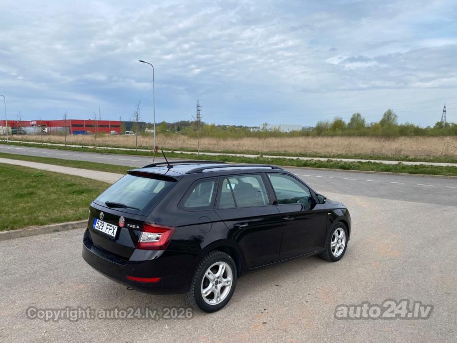 Melns Skoda Fabia 2019 Tallina, ar dzinēja tilpumu 1.00 L un nobraukumu 226 tūkst. km par 6200 €, foto 3 vietnē AUTOMOTO.COM.LV
