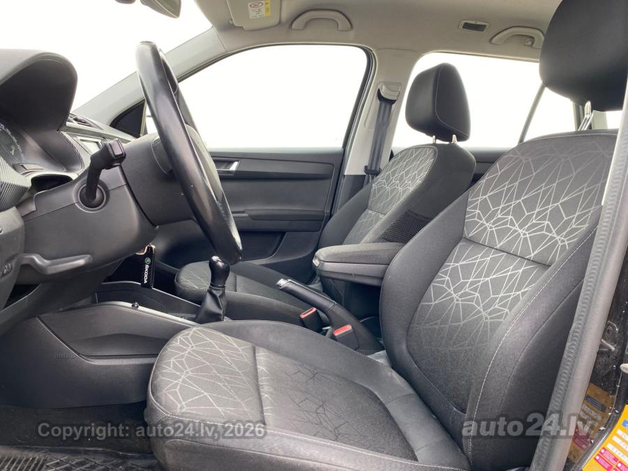 Melns Skoda Fabia 2019 Tallina, ar dzinēja tilpumu 1.00 L un nobraukumu 226 tūkst. km par 6200 €, foto 7 vietnē AUTOMOTO.COM.LV