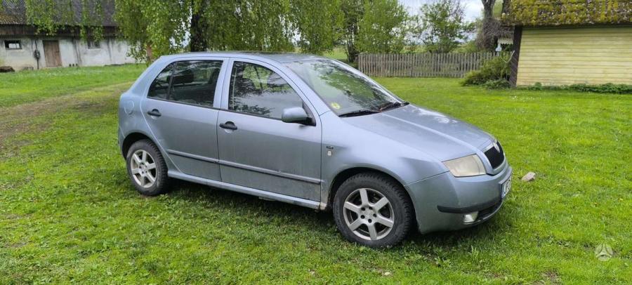 Blue Skoda Fabia 2001 in Kaunas, with an engine capacity of 1.90 L and mileage of 292 thousand km for 600 €, photo 1 on AUTOMOTO.COM.LV