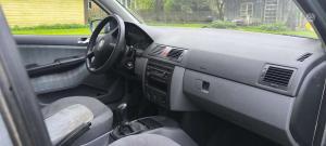 Blue Skoda Fabia 2001 in Kaunas, with an engine capacity of 1.90 L and mileage of 292 thousand km for 600 €, photo 8 on AUTOMOTO.COM.LV