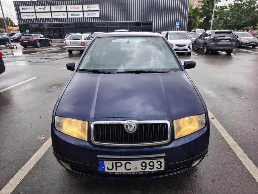 Zils Skoda Fabia 2001 Panevēža, ar dzinēja tilpumu 1.90 L un nobraukumu 330 tūkst. km par 650 €, foto 6 vietnē AUTOMOTO.COM.LV