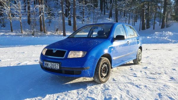 Zils Skoda Fabia 2002 Alūksne, ar dzinēja tilpumu 1.20 L un nobraukumu 0 tūkst. km par 1200 €, foto 1 vietnē AUTOMOTO.COM.LV