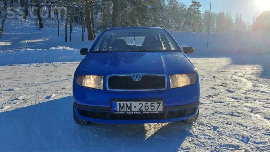 Blue Skoda Fabia 2002 in Aluksne, with an engine capacity of 1.20 L and mileage of 0 thousand km for 1200 €, photo 3 on AUTOMOTO.COM.LV