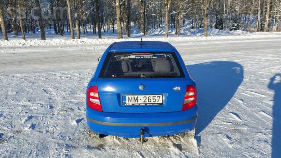 Blue Skoda Fabia 2002 in Aluksne, with an engine capacity of 1.20 L and mileage of 0 thousand km for 1200 €, photo 8 on AUTOMOTO.COM.LV