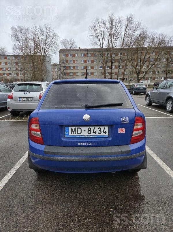 Blue Skoda Fabia 2003 in Riga, with an engine capacity of 1.40 L and mileage of 247 thousand km for 1600 €, photo 2 on AUTOMOTO.COM.LV