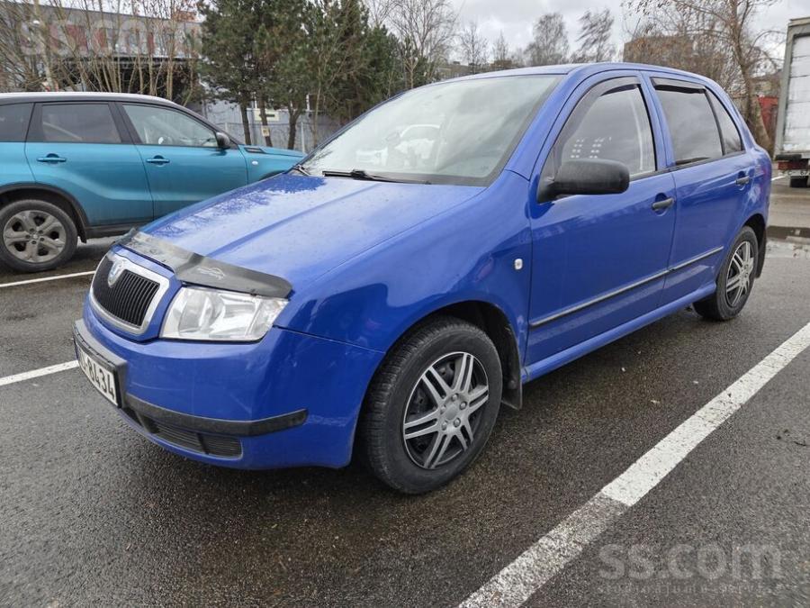 Blue Skoda Fabia 2003 in Riga, with an engine capacity of 1.40 L and mileage of 247 thousand km for 1600 €, photo 5 on AUTOMOTO.COM.LV