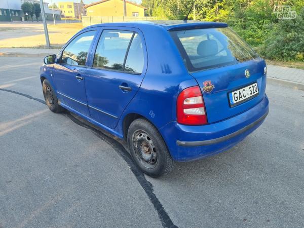 Zils Skoda Fabia 2003 Telšiai, ar dzinēja tilpumu 1.90 L un nobraukumu 414 tūkst. km par 700 €, foto 3 vietnē AUTOMOTO.COM.LV