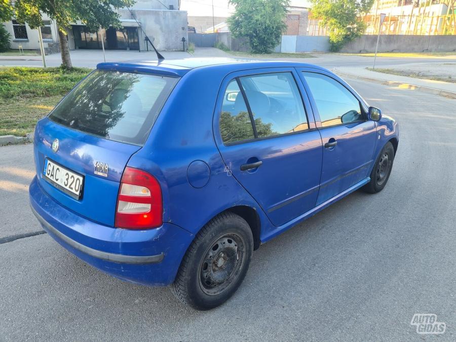 Blue Skoda Fabia 2003 in Telschi, with an engine capacity of 1.90 L and mileage of 414 thousand km for 700 €, photo 5 on AUTOMOTO.COM.LV
