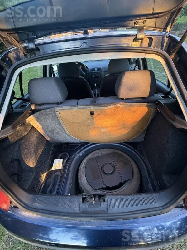 Zils Skoda Fabia 2003 Cēsis, ar dzinēja tilpumu 1.90 L un nobraukumu 258 tūkst. km par 1150 €, foto 10 vietnē AUTOMOTO.COM.LV