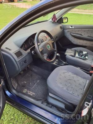 Zils Skoda Fabia 2003 Rīga, ar dzinēja tilpumu 1.90 L un nobraukumu 270 tūkst. km par 900 €, foto 7 vietnē AUTOMOTO.COM.LV